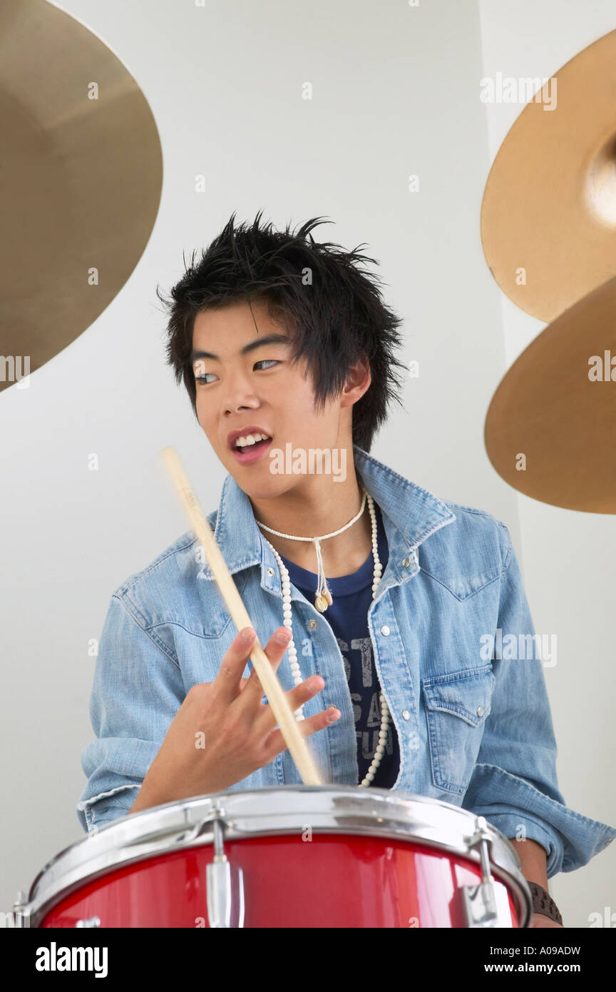 Lone drummer hi-res stock photography and images - Alamy