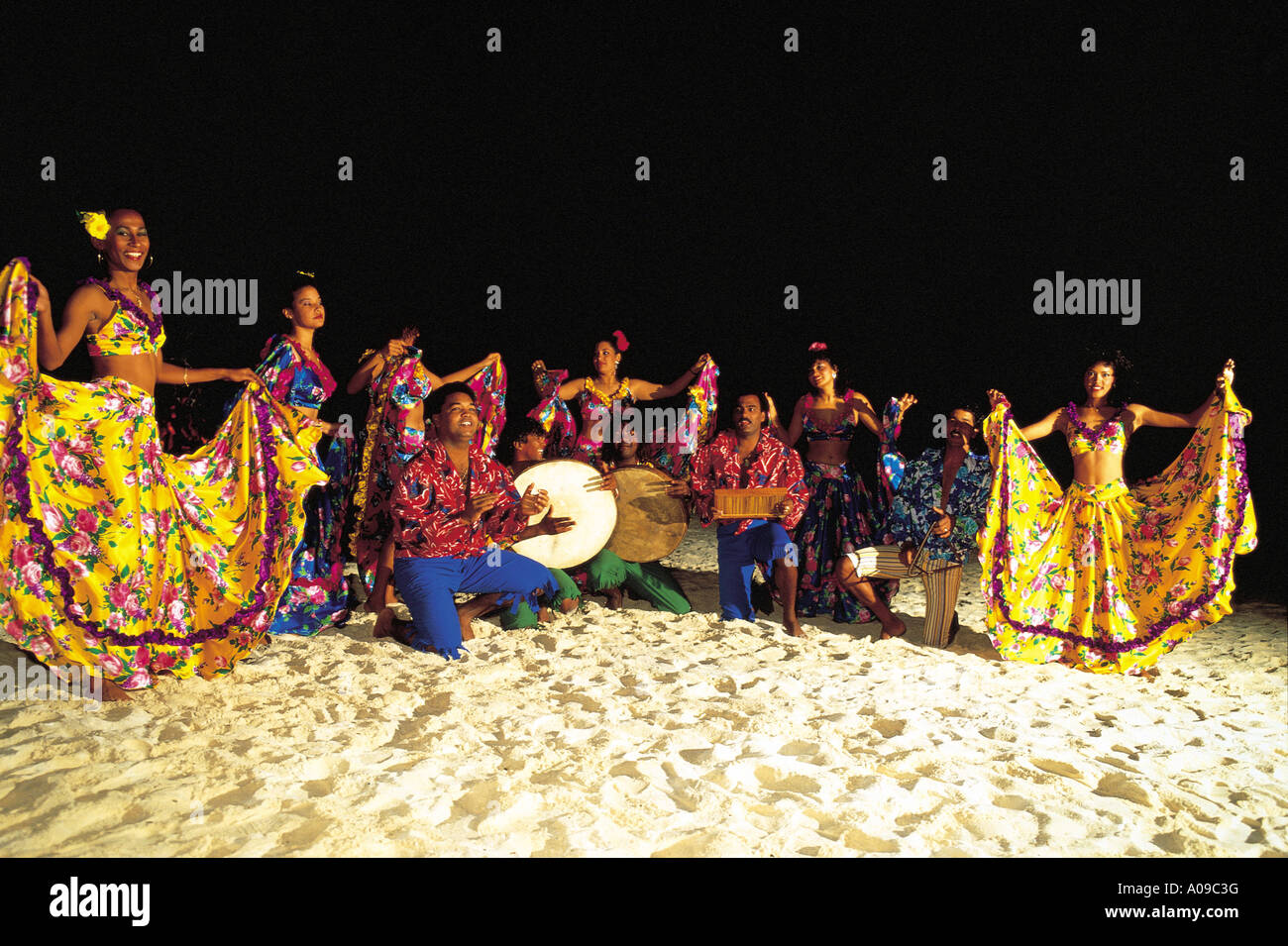 Sega Dancers on the beach Mauritius Stock Photo: 9923235 - Alamy