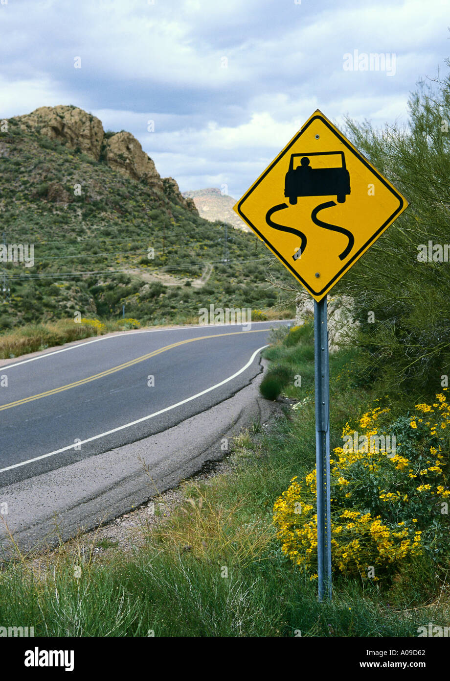 Car swerve sign hi-res stock photography and images - Alamy