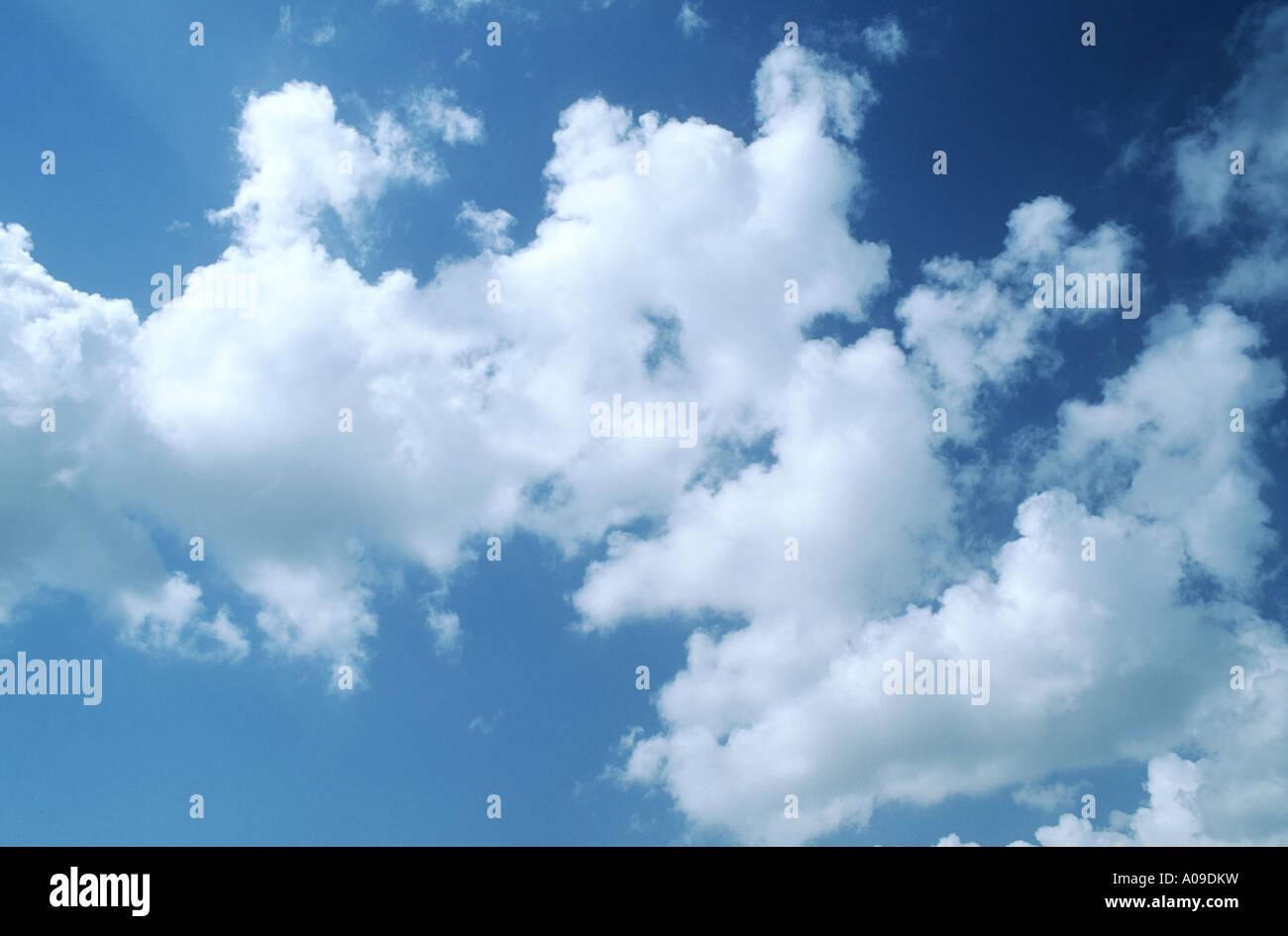 Cumulus humilis cloud hi-res stock photography and images - Alamy
