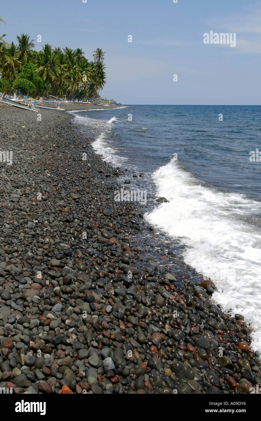 Deserted, empty pebble beach, western Bali Indonesia Stock Photo - Alamy
