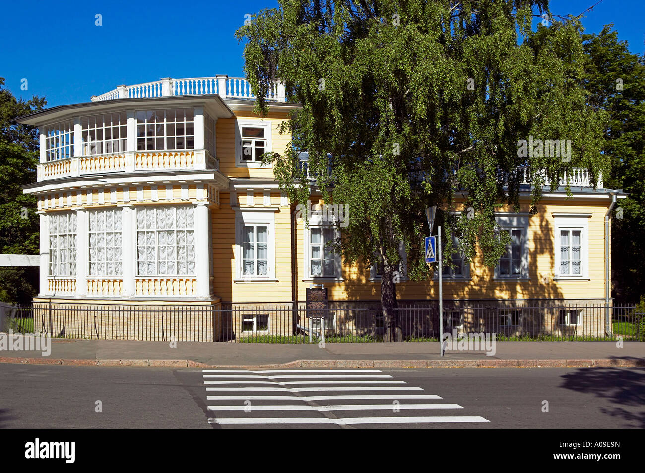 Datscha hi-res stock photography and images - Alamy