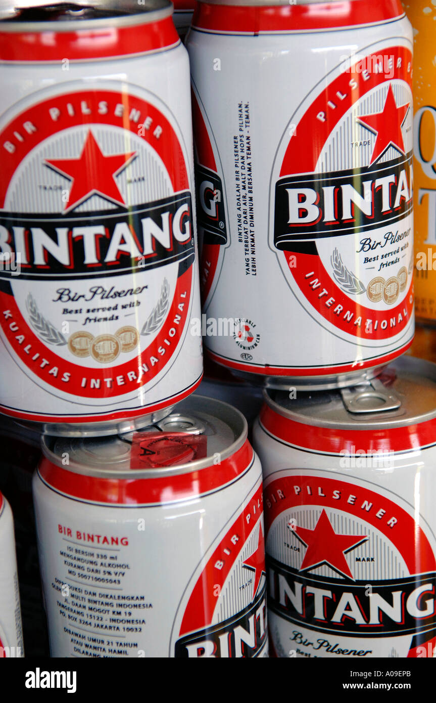 Cans of Indonesian Bintang beer Stock Photo - Alamy