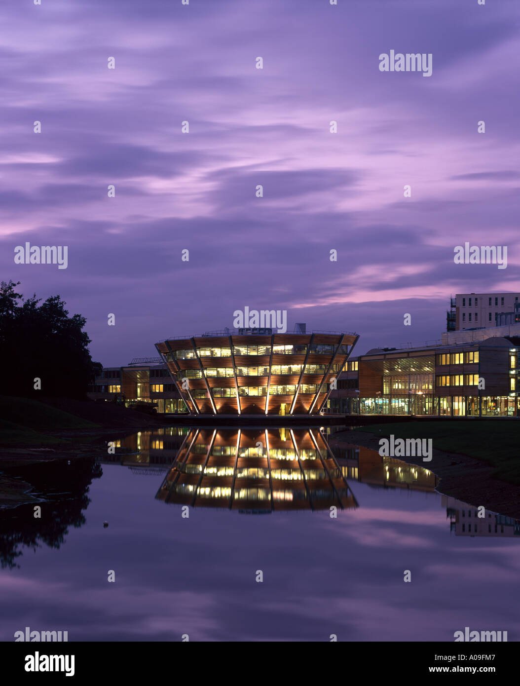 Jubilee Campus, University of Nottingham at dusk 1999. Architect ...