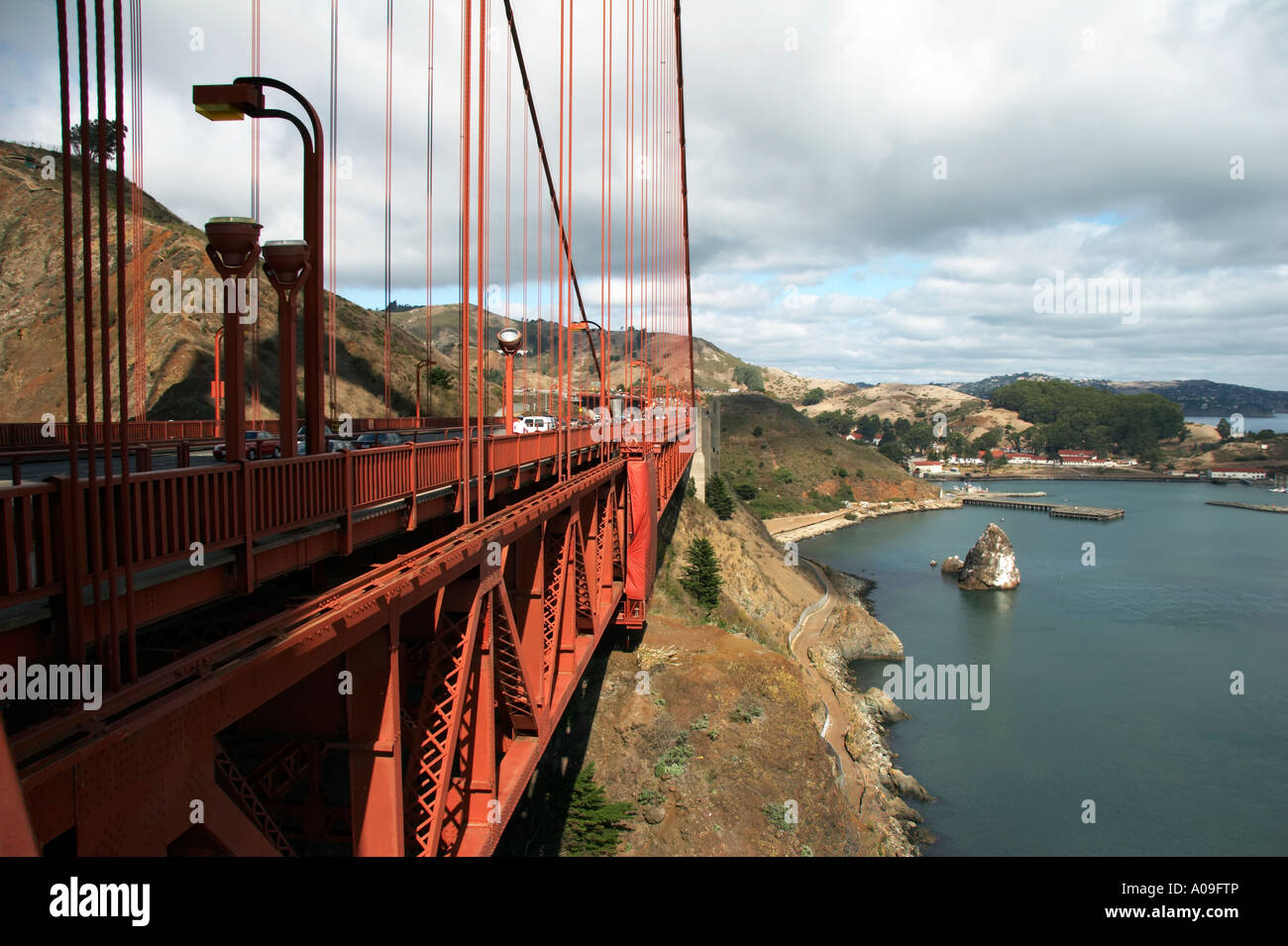 US Highway 101 over the famous Golden Gate Bridge in San Francisco ...