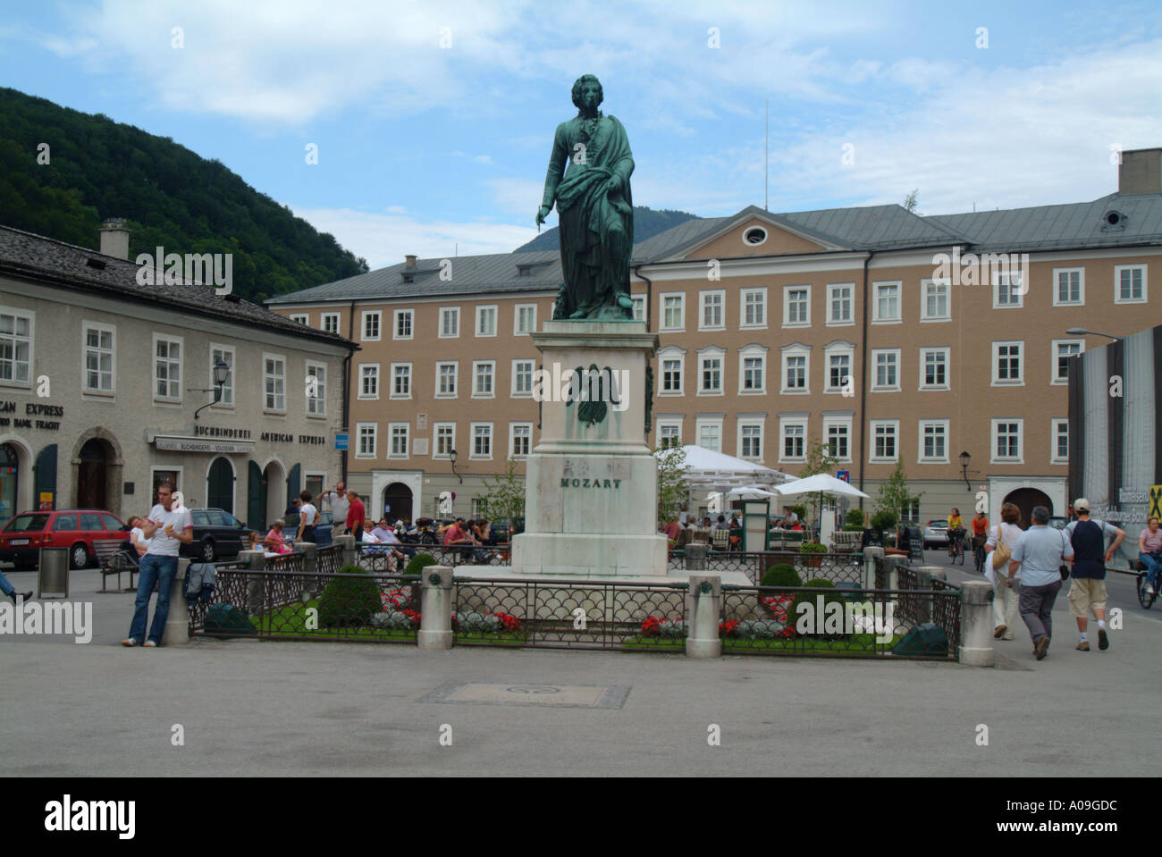 Mozart statue Mozart Square Salzburg Austria Stock Photo - Alamy
