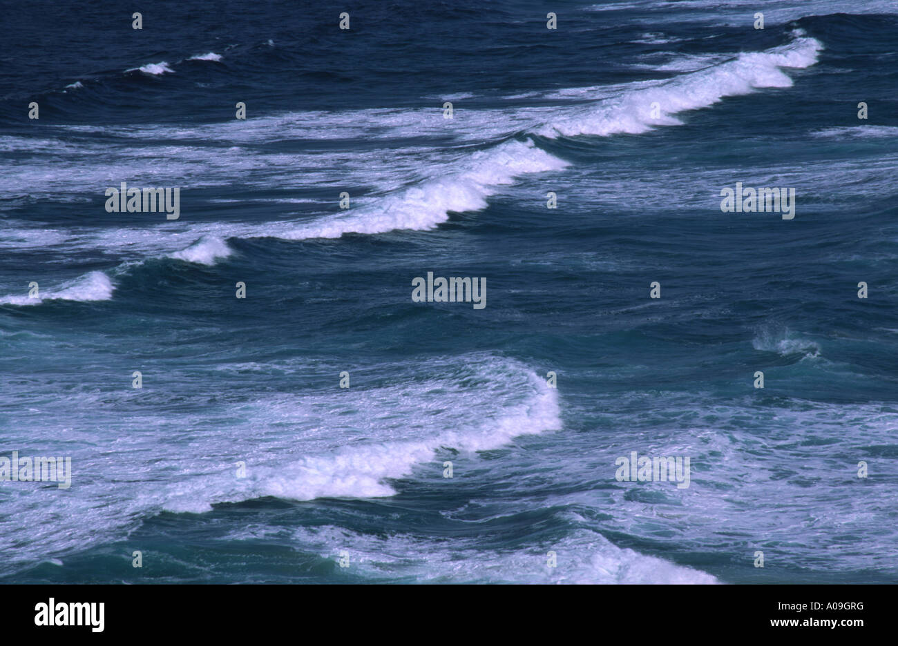 Incoming tide atlantic surf hi-res stock photography and images - Alamy