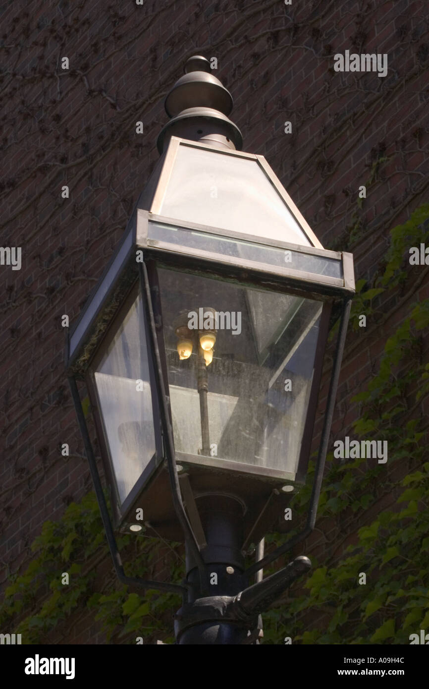 Usa antique gas street lamp hi-res stock photography and images - Alamy