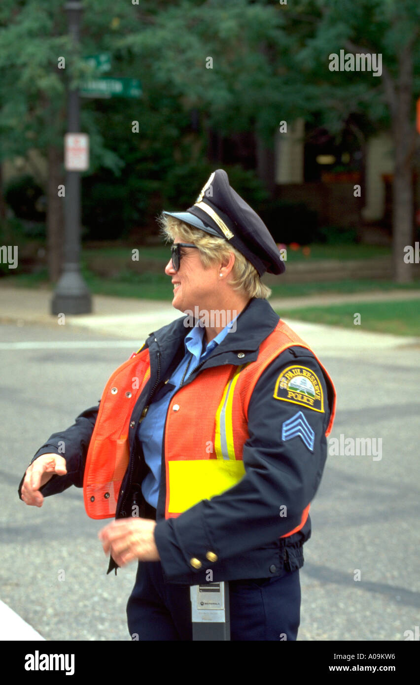 Female cop directing traffic hi-res stock photography and images - Alamy