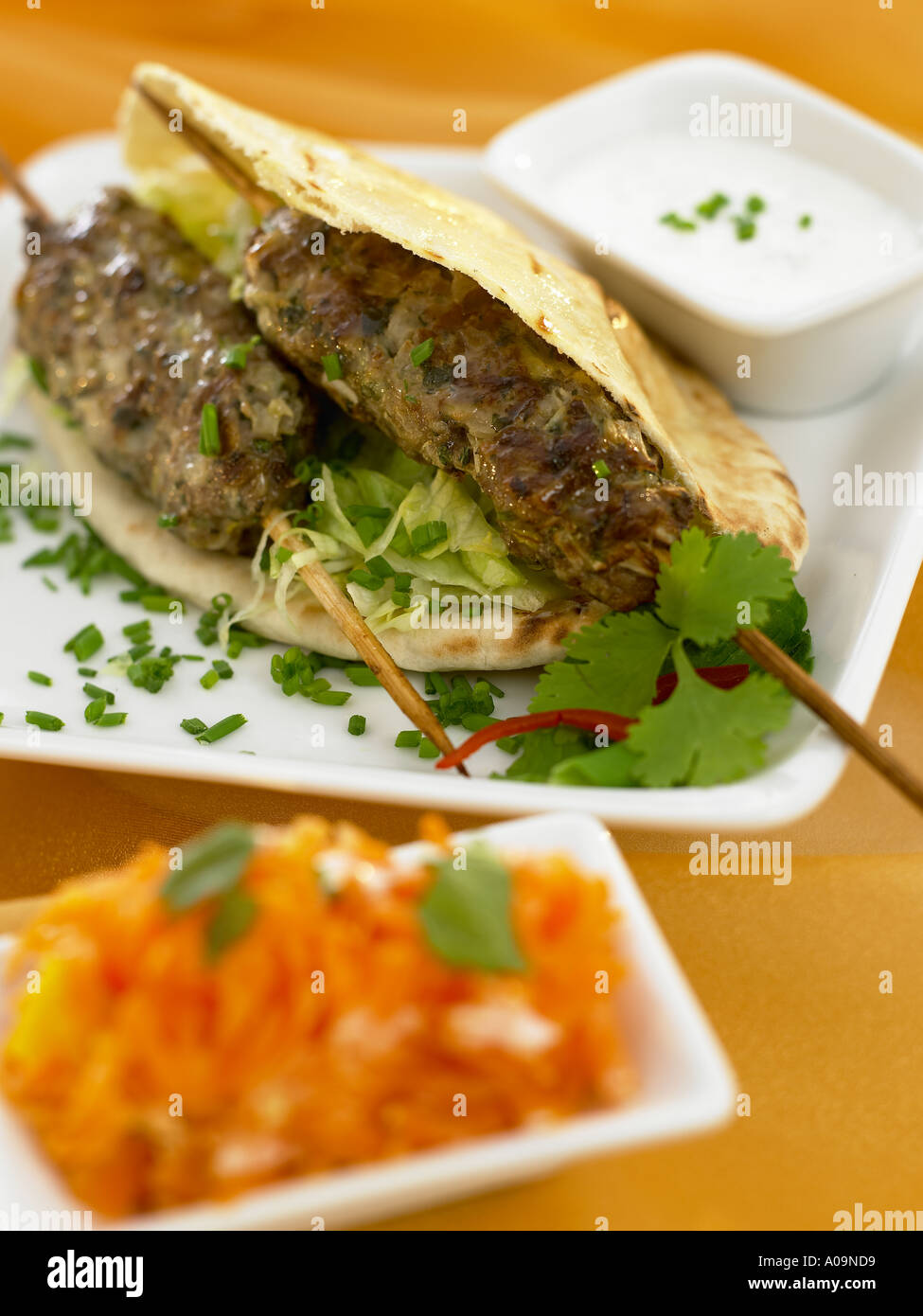 Chicken kebab pitta hi-res stock photography and images - Alamy
