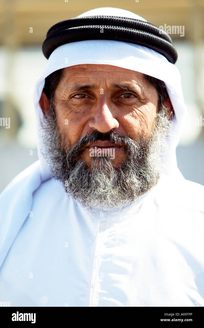 VAE Portrait eines Arabers, Portrait of Arabian man Stock Photo - Alamy