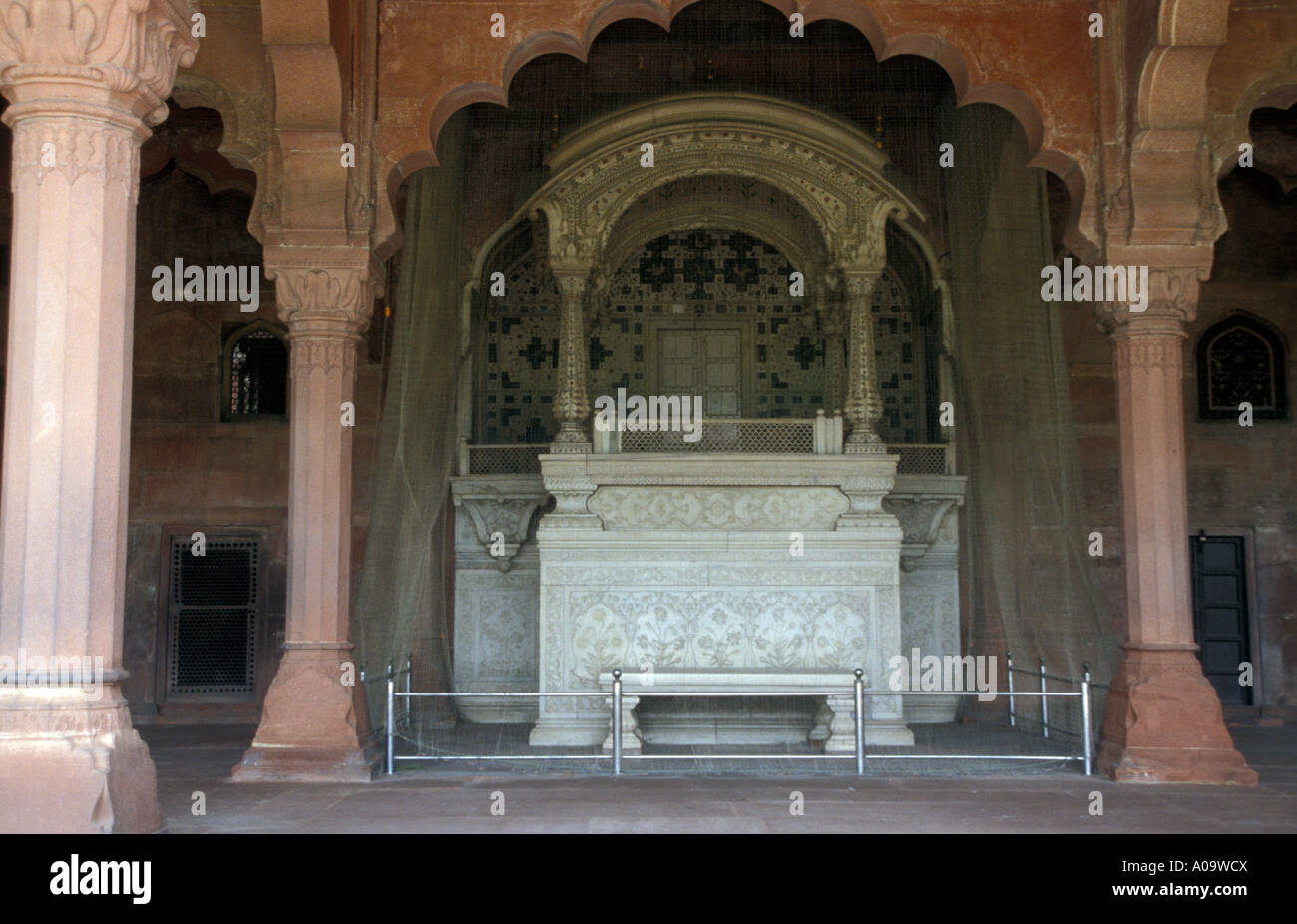 North India Delhi Local Caption Red Fort Old Delhi Marble Throne for ...