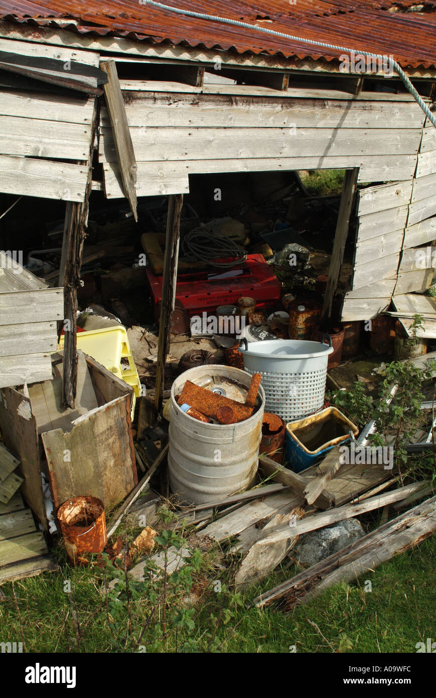 Shed Falling Down High Resolution Stock Photography and Images - Alamy
