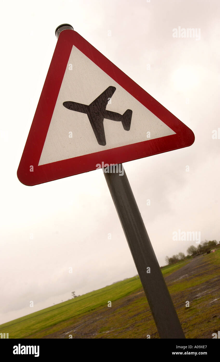 Airport warning sign red triangle hi-res stock photography and images ...