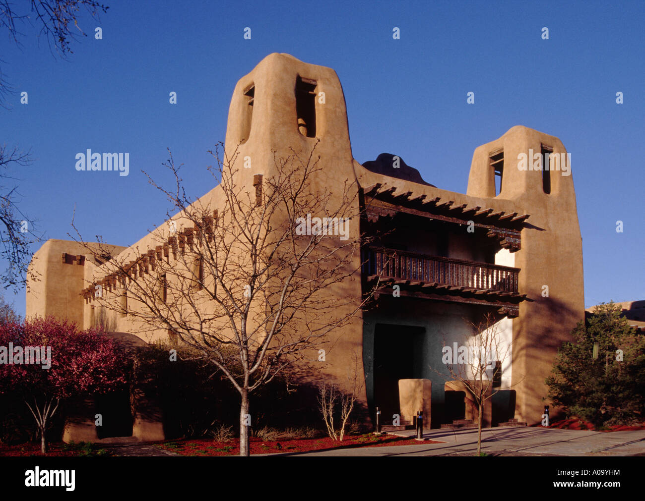 Architectural exterior of the MUSEUM OF FINE ARTS in SANTA FE NEW ...