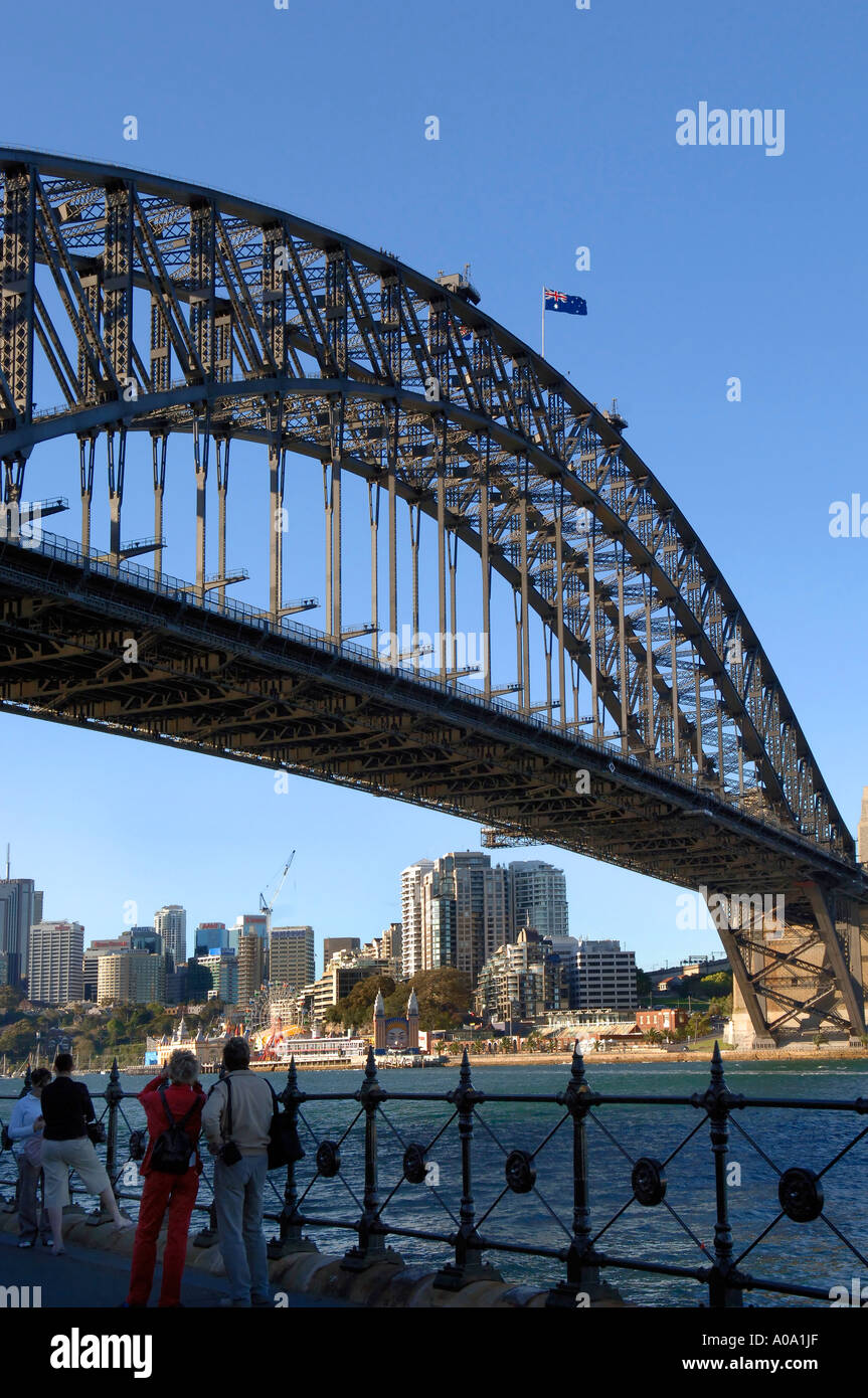 The arch of Sydney Harbour Bridge Stock Photo - Alamy