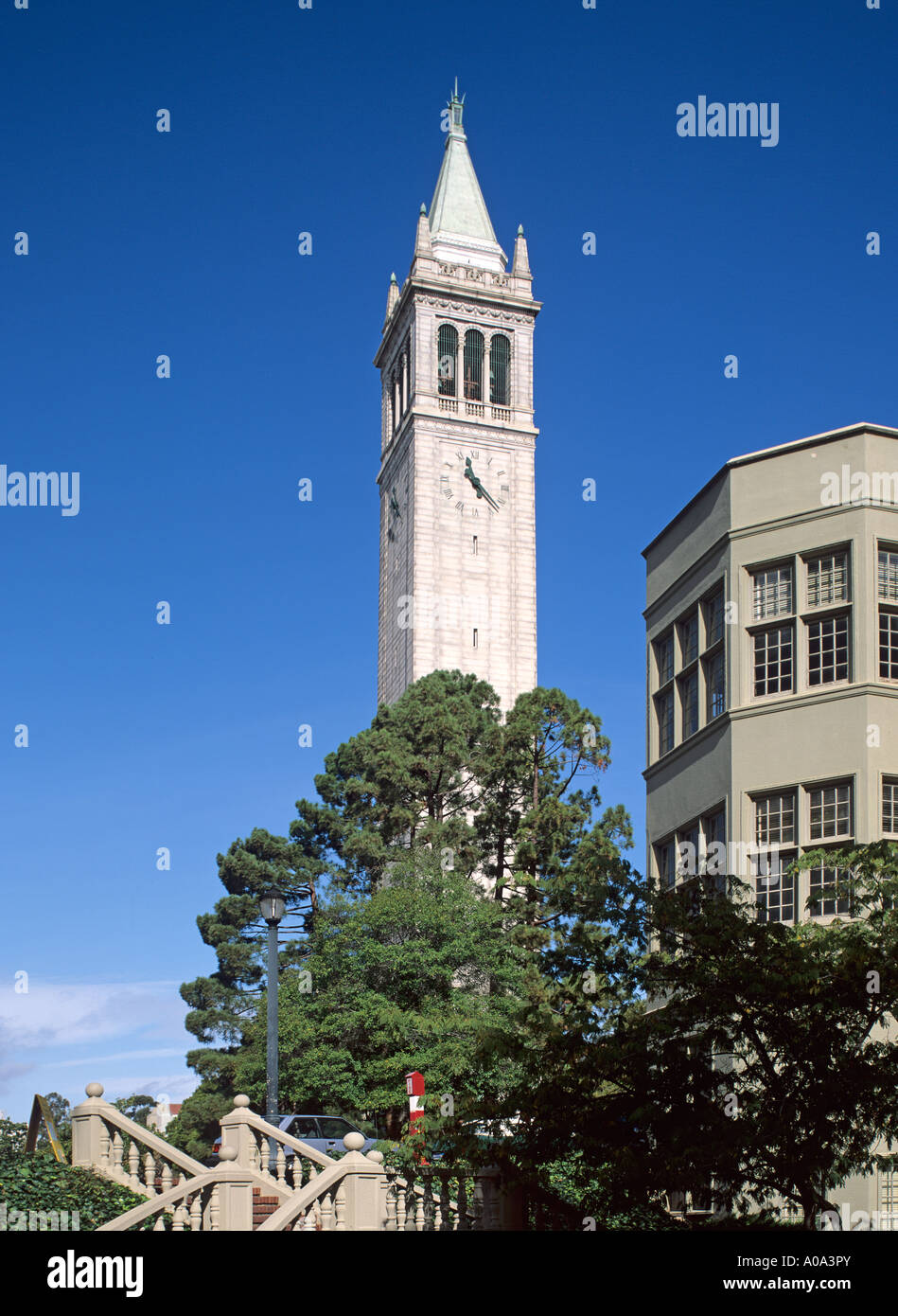 Tower campanile university california berkeley hi-res stock photography ...