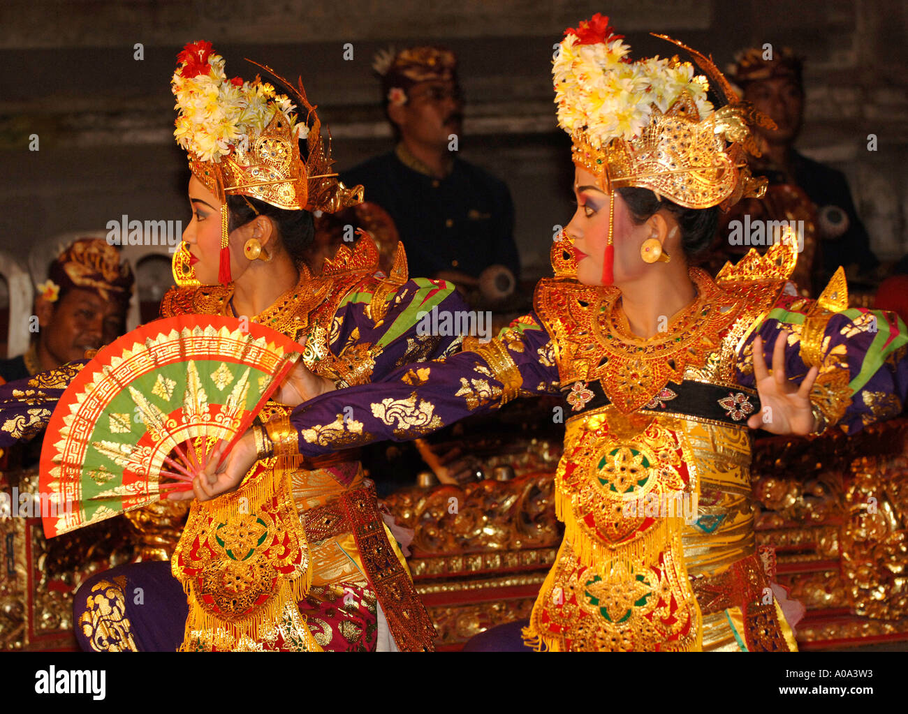 Female Balinese Legong Dancers in full costume, Ubud Palace, Bali ...