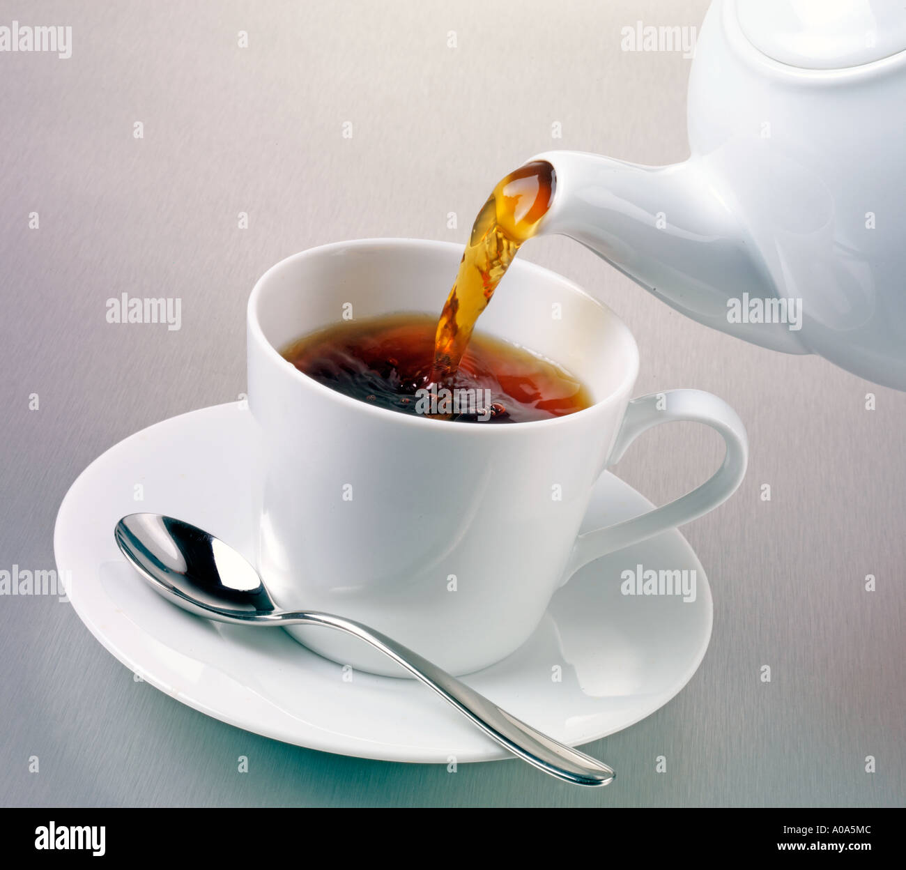 Pouring tea black and white hi-res stock photography and images - Alamy