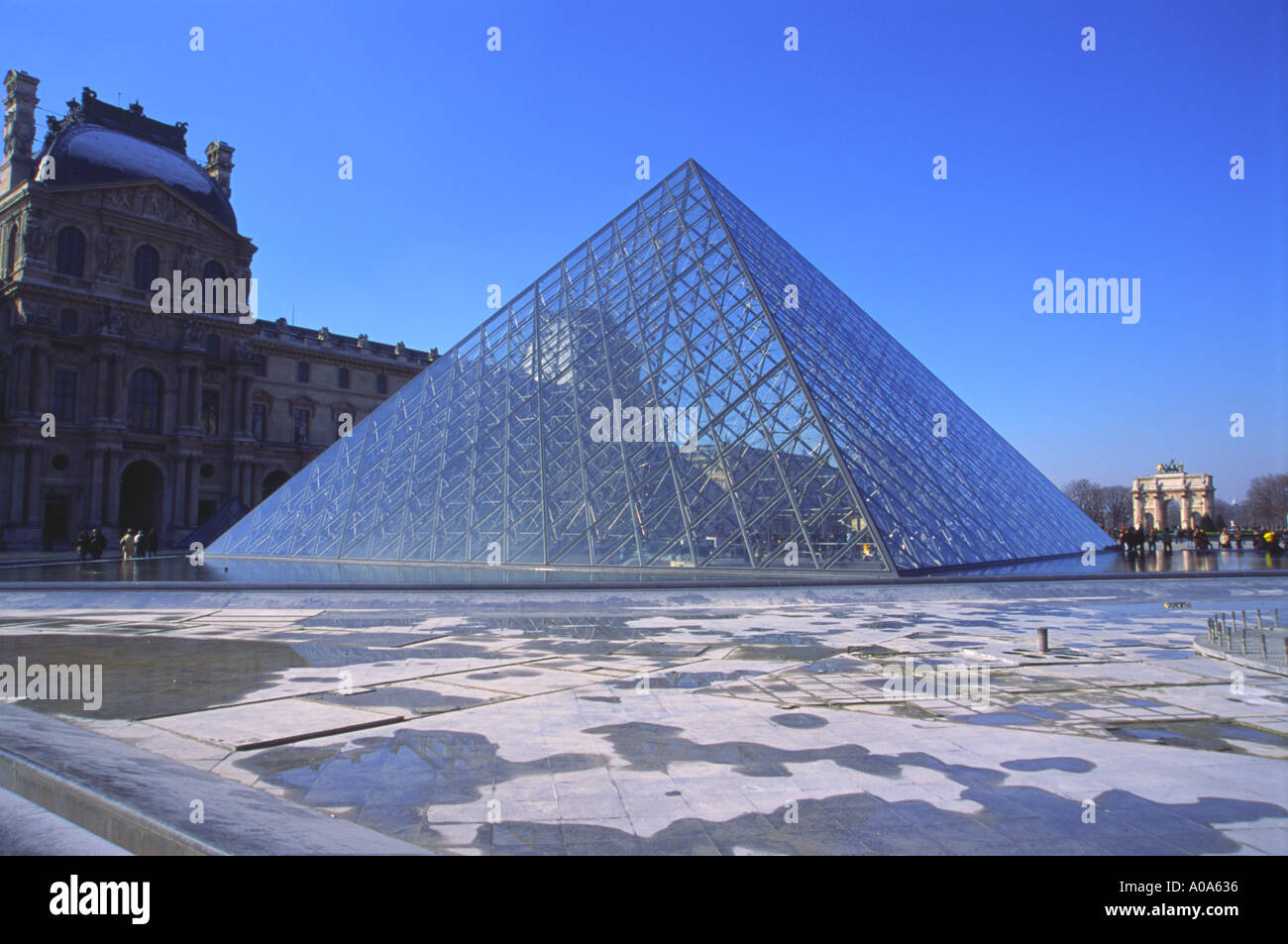 L ouvre glass pyramid water pool and monument Paris 501 Stock Photo - Alamy