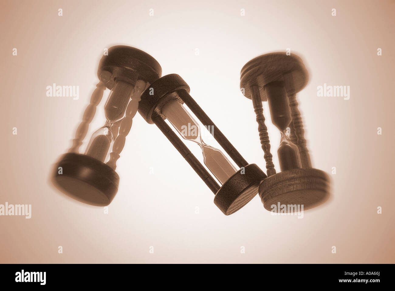 Time timekeeping hourglass sand hi-res stock photography and images - Alamy