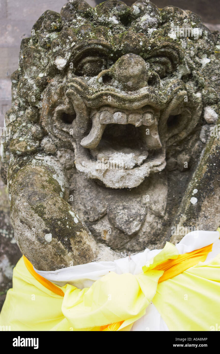Stone statue hindu deity ubud hi-res stock photography and images - Alamy
