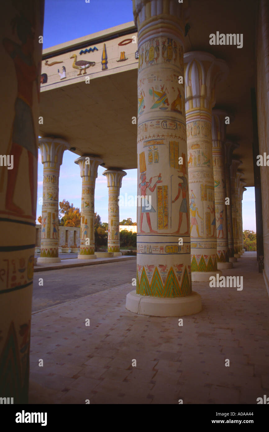 Egyptian pillars hi-res stock photography and images - Alamy