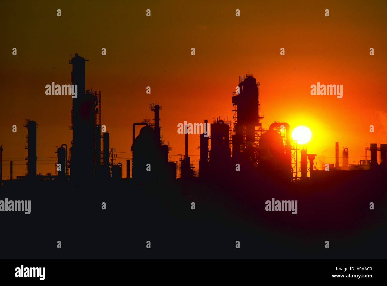 Oil refinery in Los Angeles California Stock Photo - Alamy