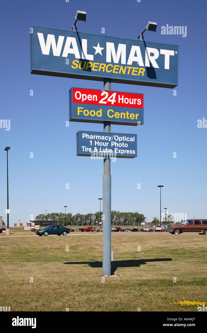 Wall mart hi-res stock photography and images - Alamy