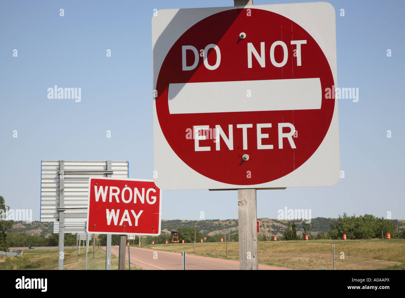 USA Strassenschild Road Sign Wrong Way Do Not Enter Stock Photo - Alamy