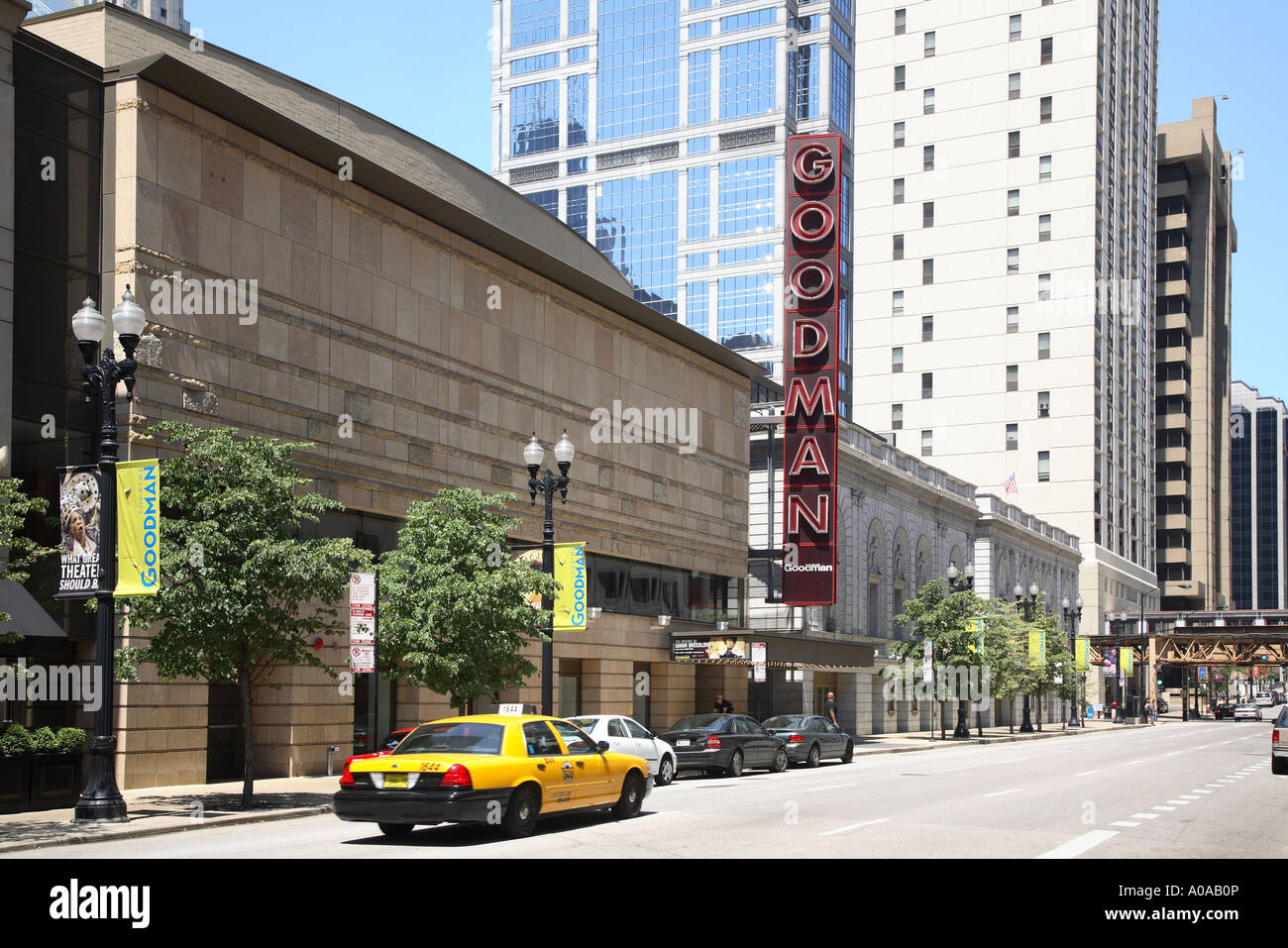 Chicago illinois goodman theatre hi-res stock photography and images ...
