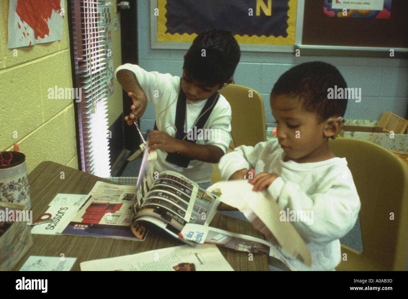 Deaf student classroom hi-res stock photography and images - Alamy