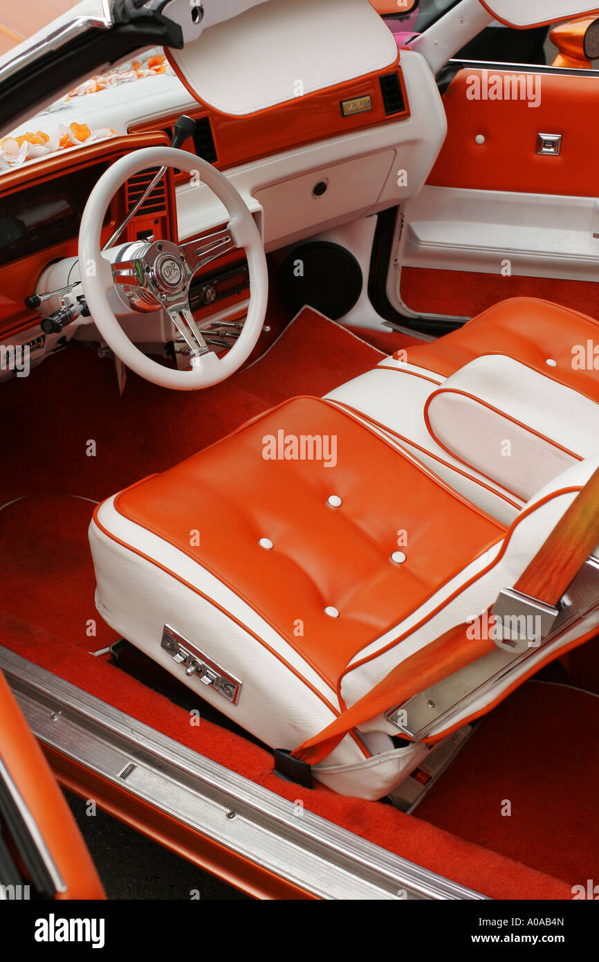 Red vintage car hi-res stock photography and images - Alamy