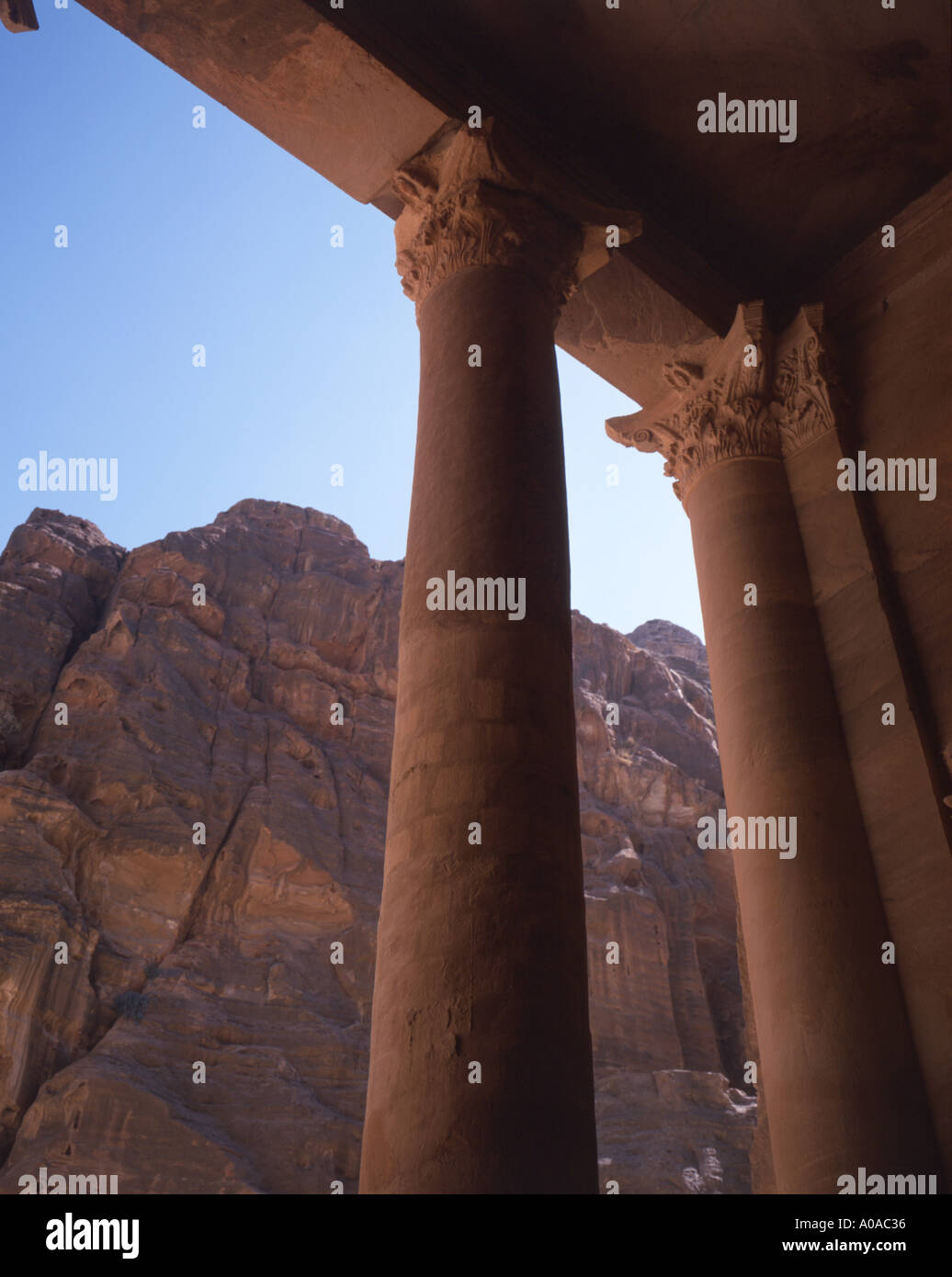 Roman pillars Petra Jordan Stock Photo - Alamy