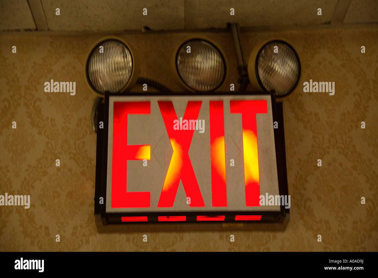 Exit Schild Sign Ausgang Stock Photo - Alamy