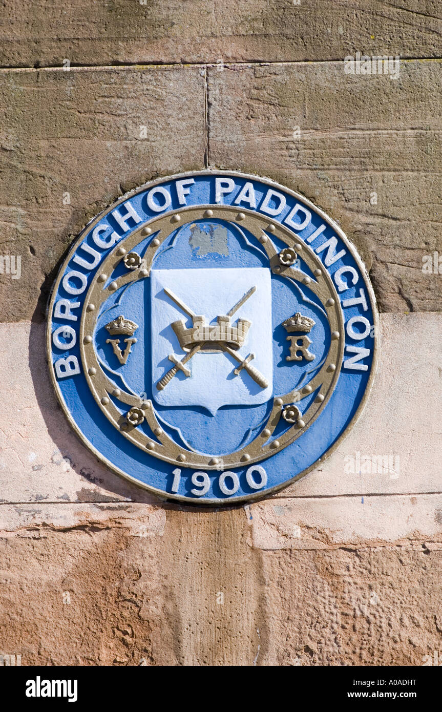 Paddington sign hi-res stock photography and images - Alamy