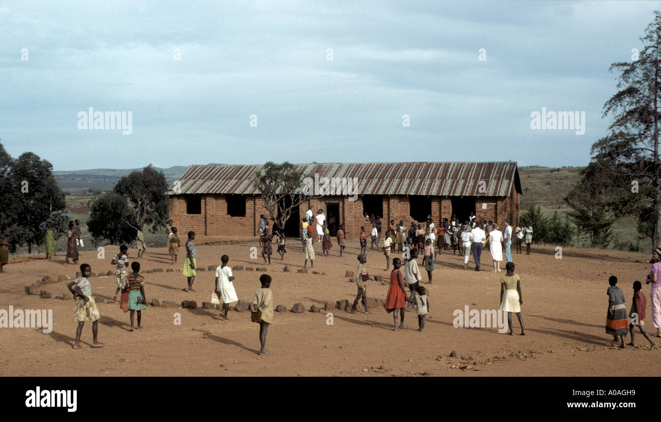 Primary school in the countryside of Tanzania Stock Photo - Alamy