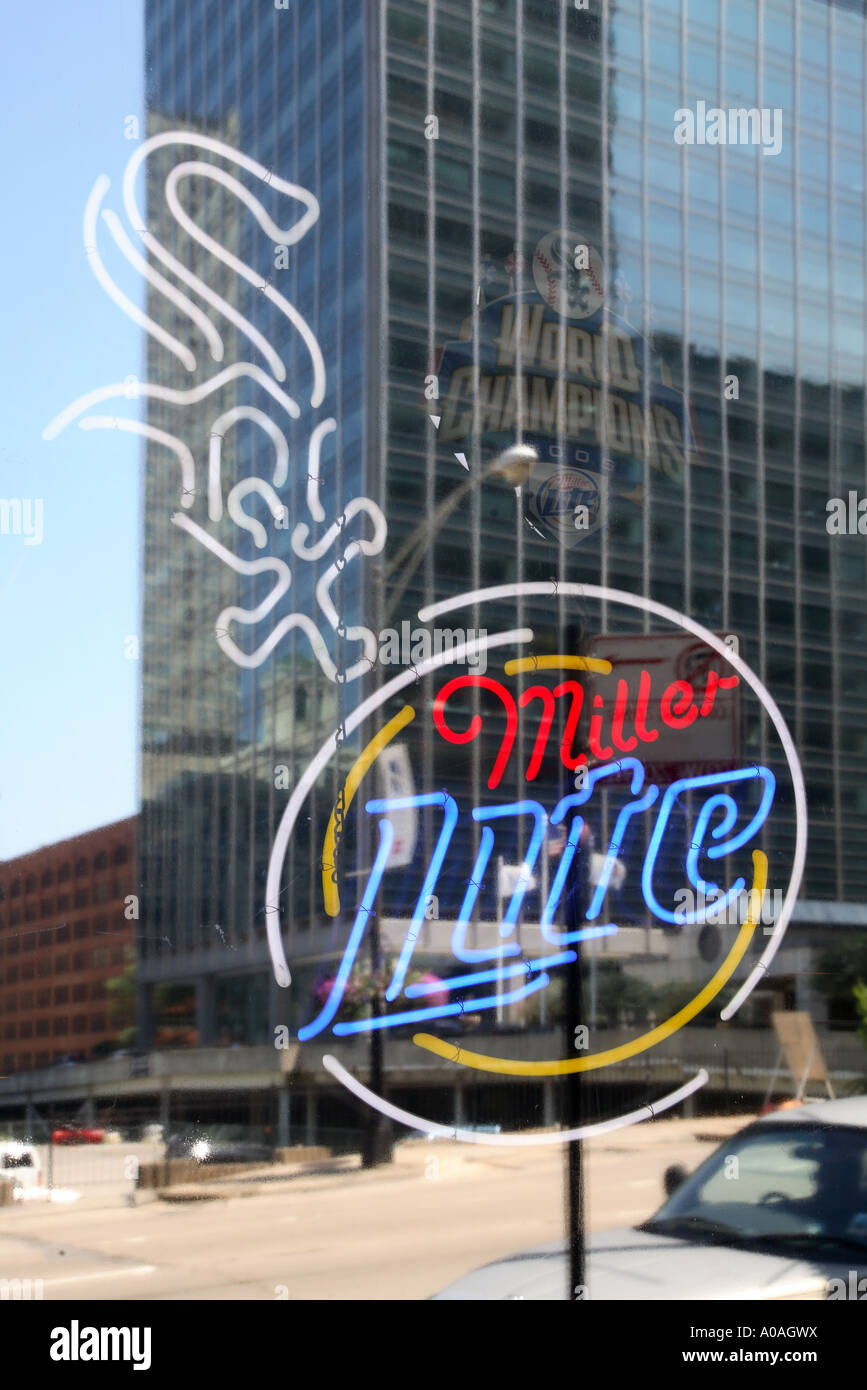 Chicago Illinois Miller Light Stock Photo - Alamy