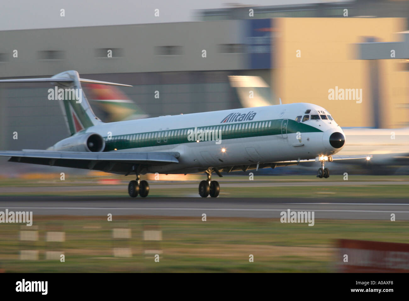 Mcdonnell douglas dc 9 hi-res stock photography and images - Alamy