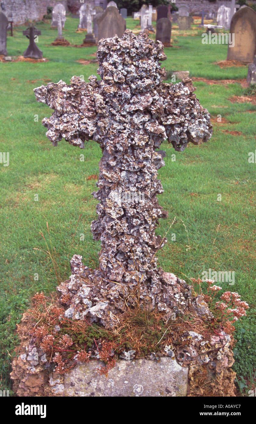Time worn gravestone hi-res stock photography and images - Alamy