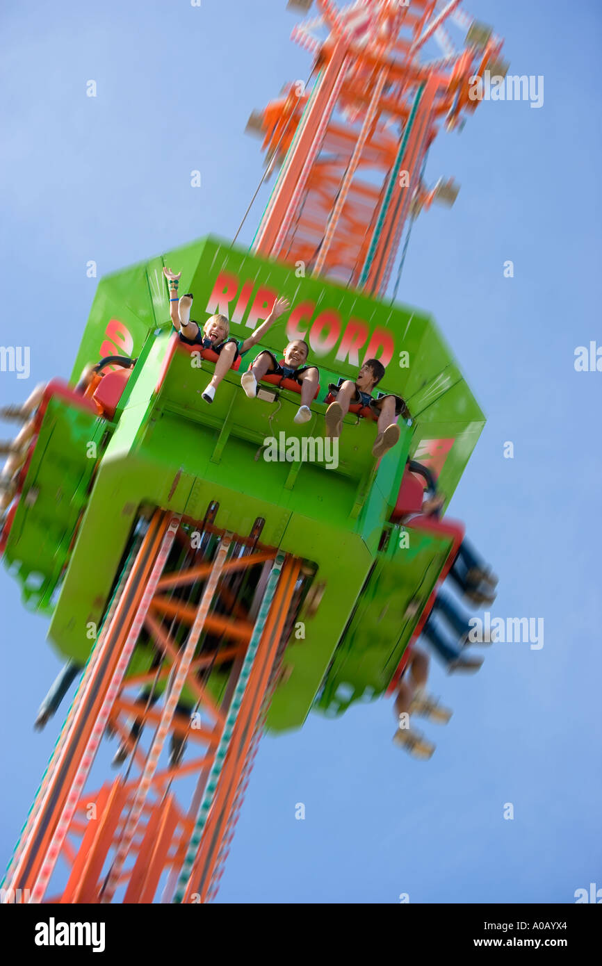 Vertical drop thrill ride hi-res stock photography and images - Alamy