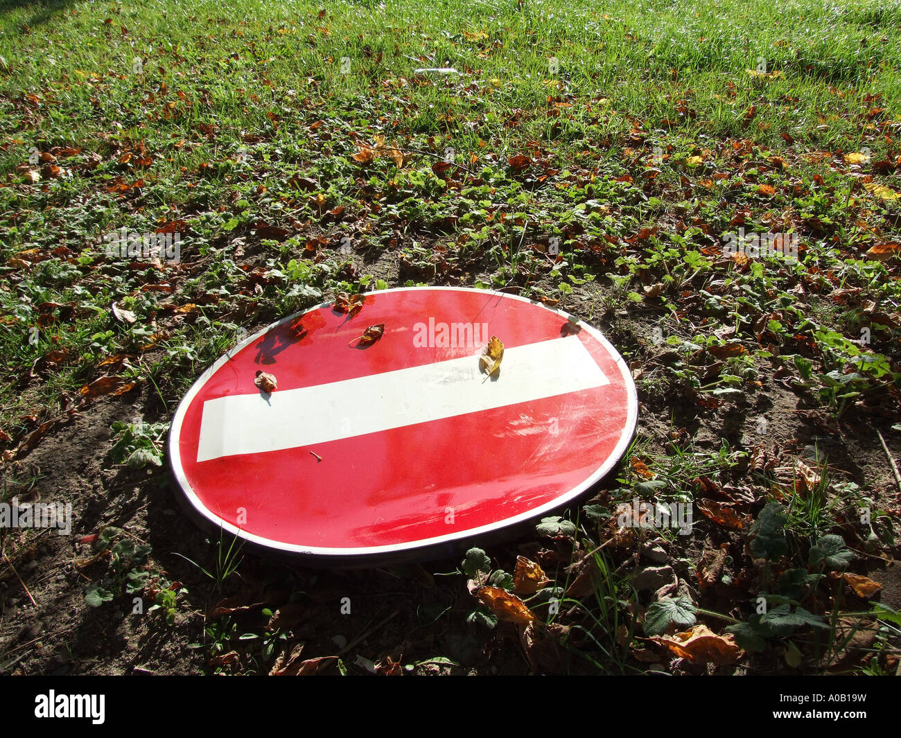 traffic no entry sign in green field Stock Photo - Alamy