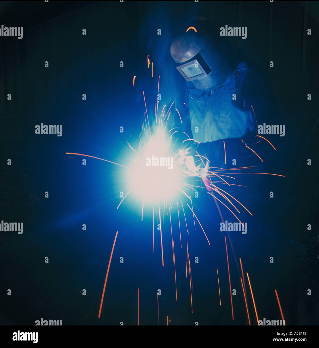 Arch welding hi-res stock photography and images - Alamy