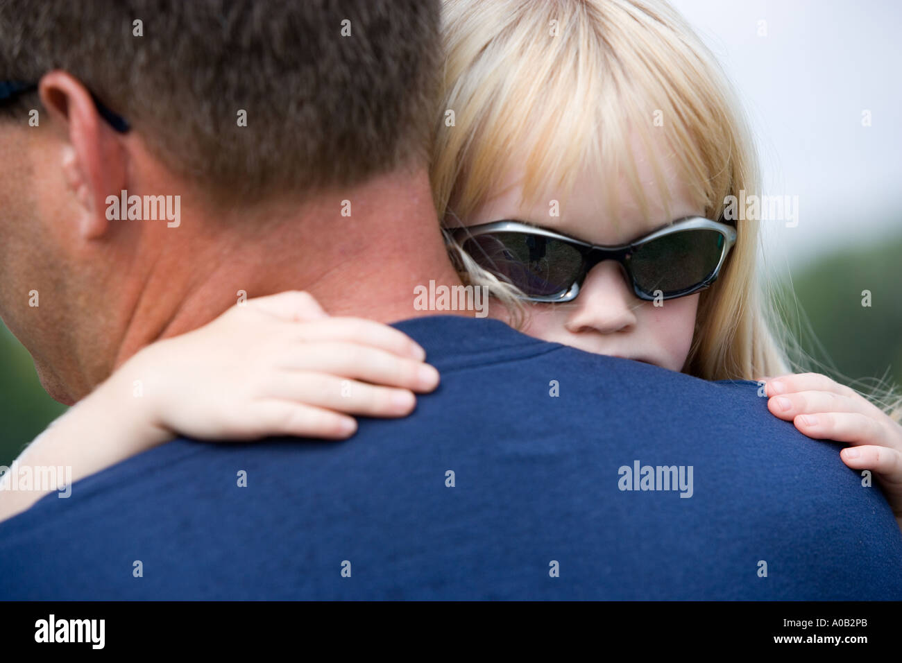 Peering over shoulder hi-res stock photography and images - Alamy