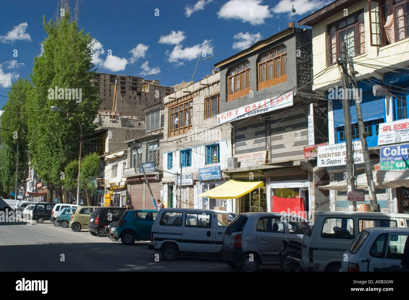 Leh ladakh india market bazaar street High Resolution Stock Photography ...