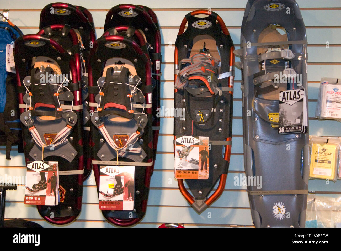 Modern snowshoes hi-res stock photography and images - Alamy