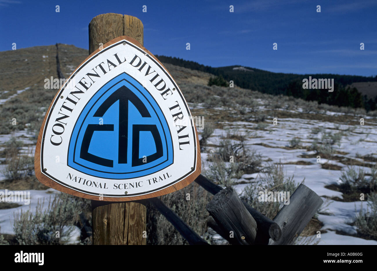trail marker of the long distance trail along the continental divide ...