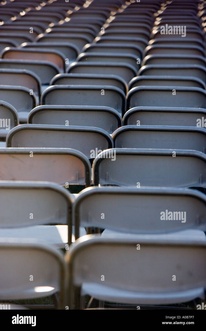 Empty folding chairs Stock Photo - Alamy