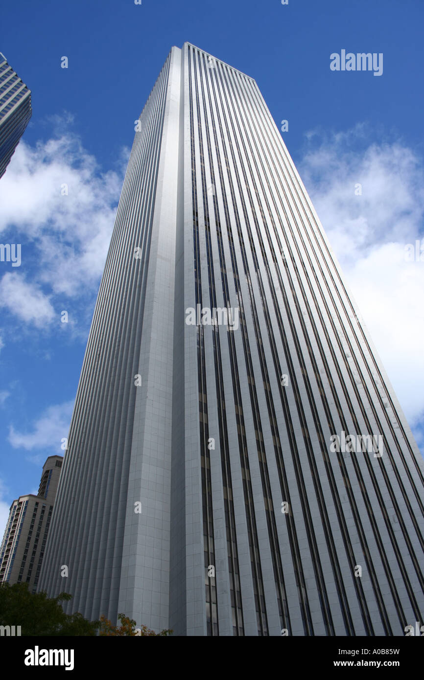 Aon tower chicago skyscraper October 2006 Stock Photo - Alamy