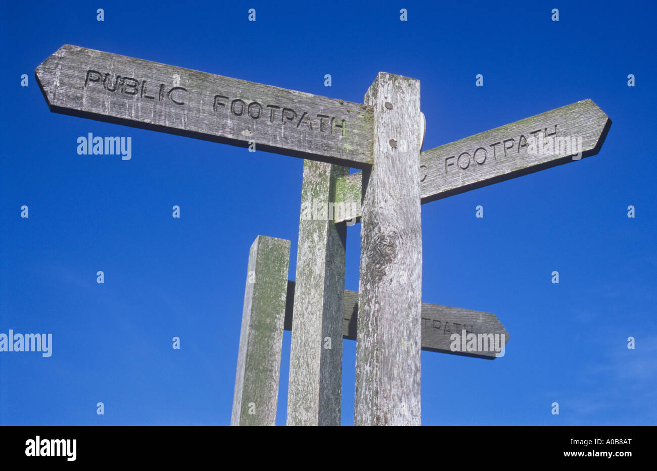 3 footpath signs hi-res stock photography and images - Alamy